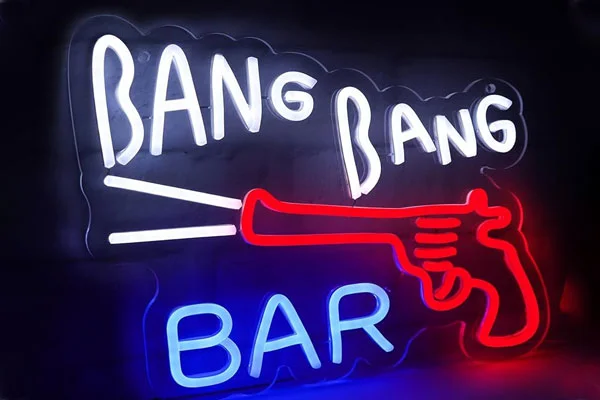 25 letreros de neón para hacer de tu bar el lugar más popular de la ciudad